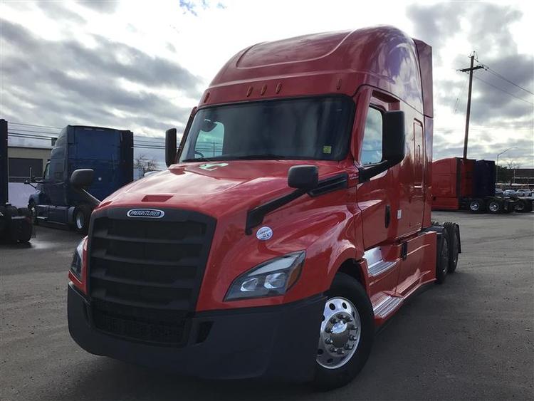 Used Freightliner Semi-Trucks for Sale | Arrow Truck Sales