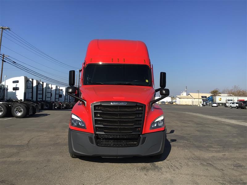 Used Freightliner Semi-Trucks for Sale | Arrow Truck Sales